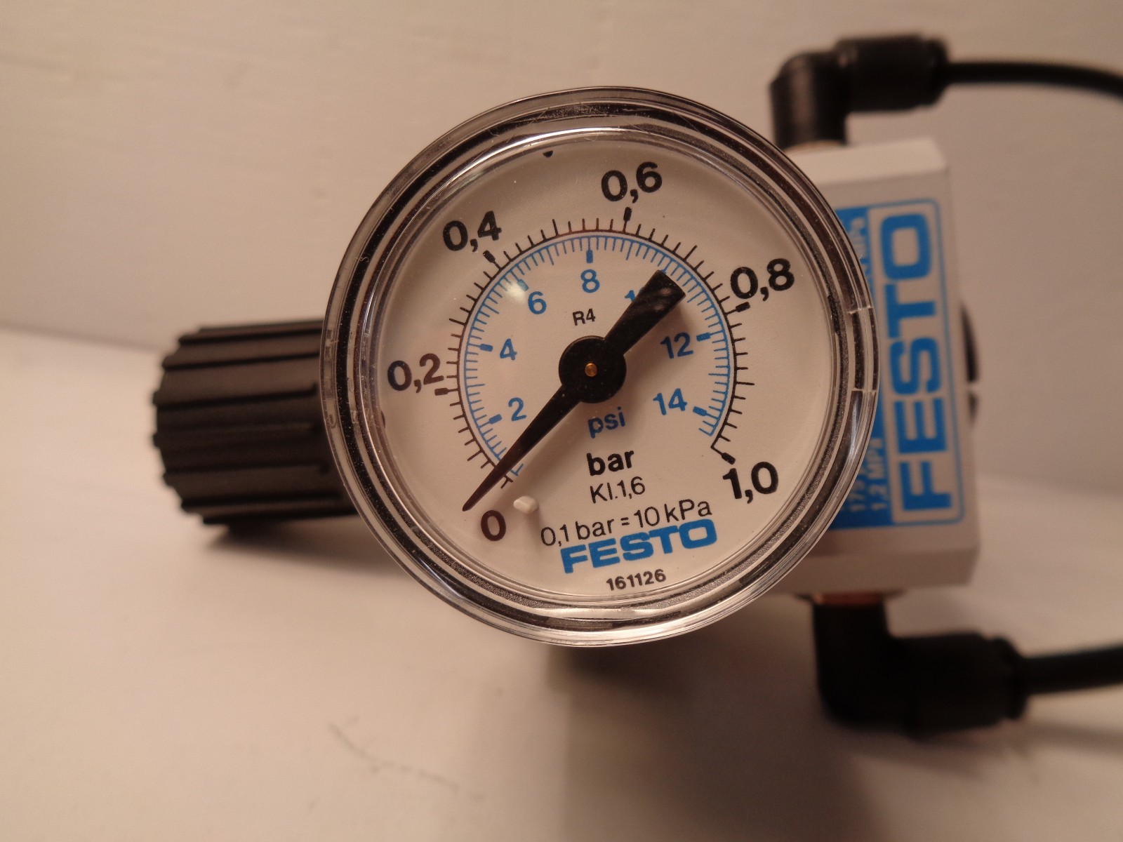 FESTO LRP-1/4-4(159501) Reg W/ Festo 161126 Bar/Psi Precision Pressure ...