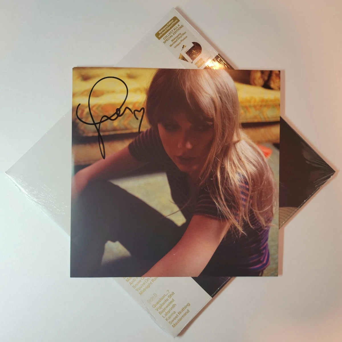 Taylor Swift Signature Heart