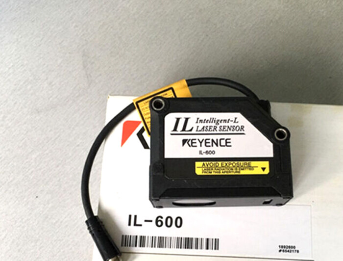 KEYENCE IL-600 Laser Sensor New # 933410904456 | eBay