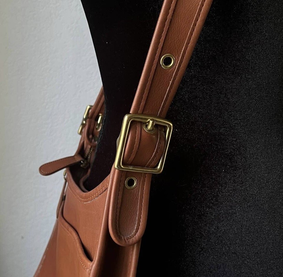 Coach Vintage Legacy Bag Zip #9966 British Tan Leather Shoulder Bag ...