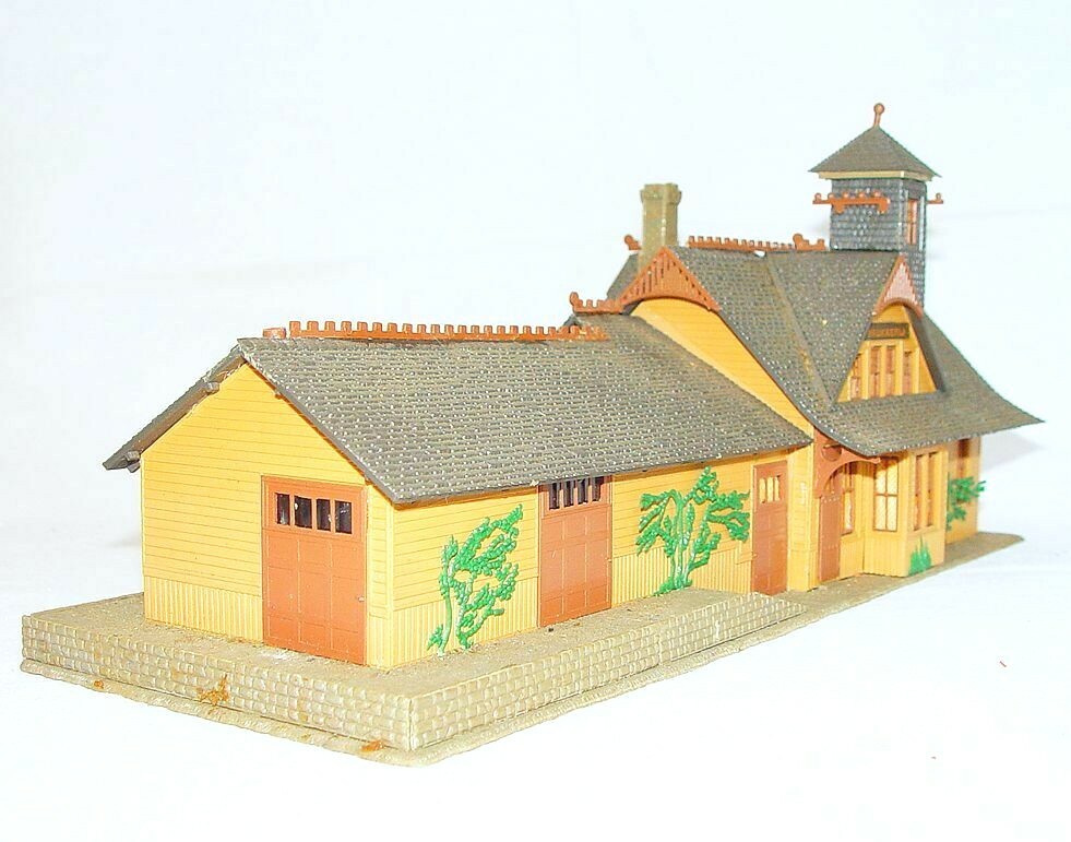 Pola Quick Playcraft HO 1:87 USA "RICO" RAILWAY STATION BUILDING Ready ...
