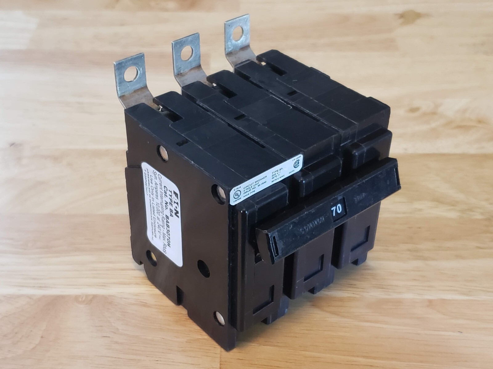 USED Eaton Cutler Hammer BAB3070H 3 Pole 70 Amp 240 Volt Bolt-On EOK | eBay
