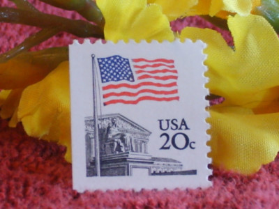 10 Vintage Unused US Stamps - 1981 20c Flag over the Supreme Court - No ...