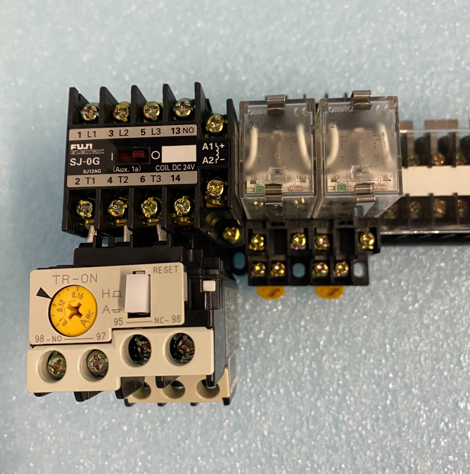 Fuji SJ-0G Magnetic Contactor / TR-ON Thermal Ovrerload Relay, Omron ...
