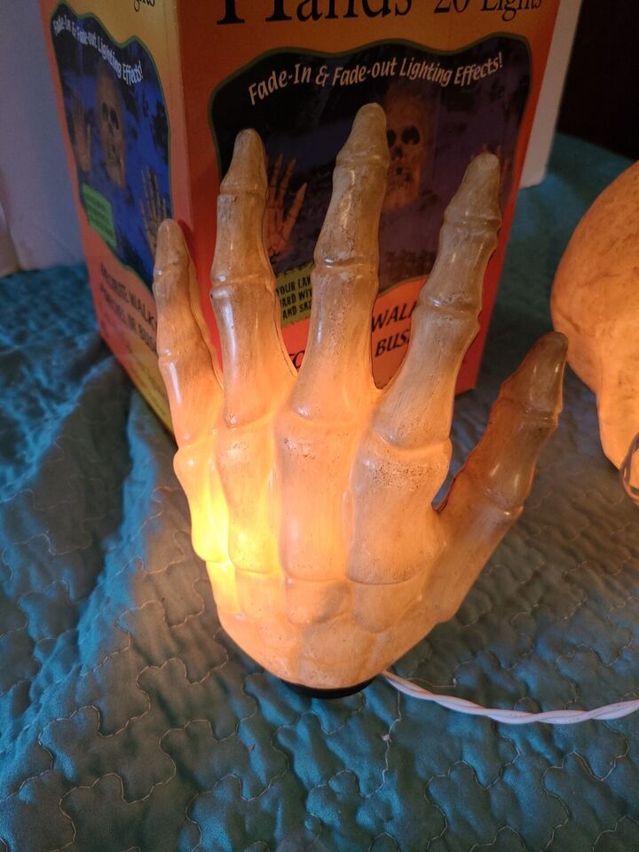 Vintage Blow Mold Skeleton Skull With Hands Lights Up Halloween Spooky ...