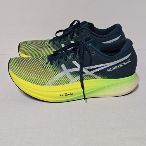 Asics Metaspeed Edge+ color velvet pine green and yellow running shoes ...
