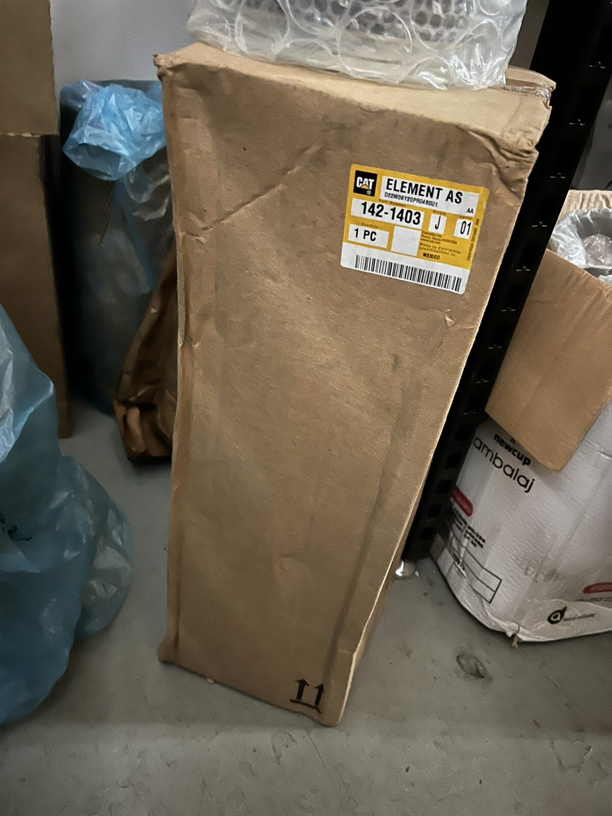 CATERPILLAR 1421403 - Air filter cross reference