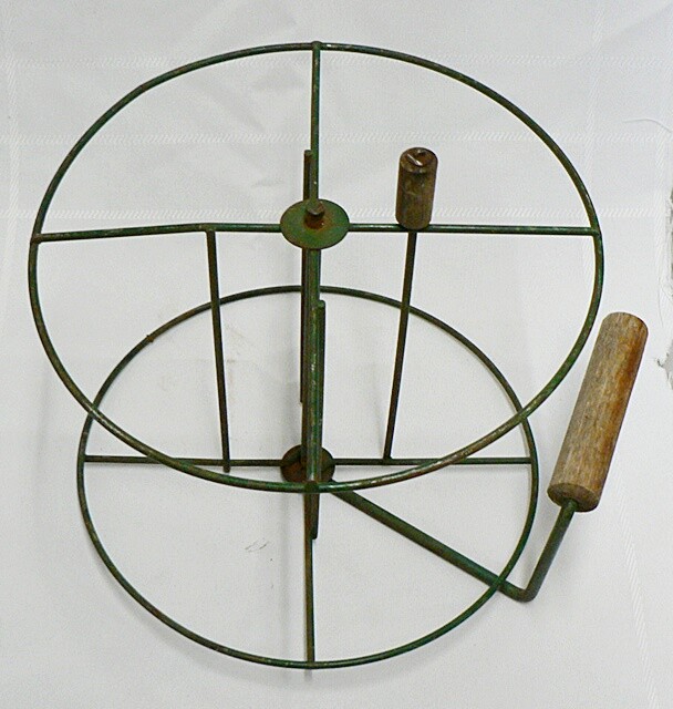 VINTAGE CLOTHES LINE REEL | eBay