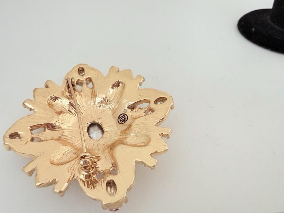 GORGEOUS DANA BUCHMAN CLEAR PAVE & PURPLE CUBIC ZIRCONIA GOLD TONE ...