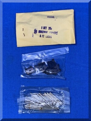 AURORA HO SLOT CAR TRACK LOCKS & JOINERS #1556 - 1 SET OF 24 JOINERS ...