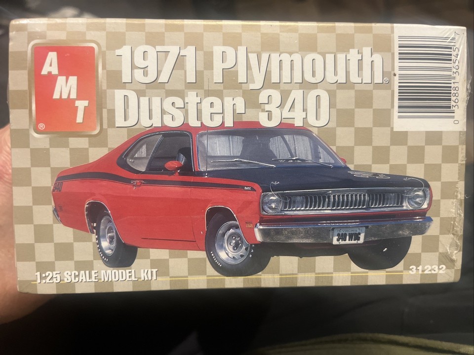 1971 Plymouth Duster MODEL KIT 1:25 scale New Sealed Box sealed bags ...