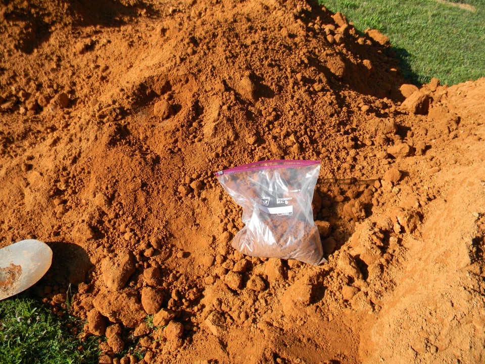 5 Lbs Red Dirt Clay Soil Alabama just five miles from Georgia on Coosa ...
