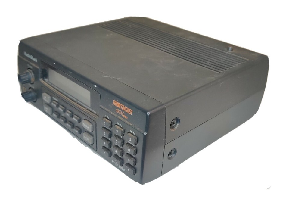 Radio Shack PRO-2050 300 Channel VHF UHF AIR FD 800 MHz Trunk Tracker ...