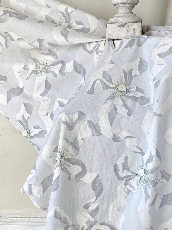 AMAZING French fabric pale grey gray ribbon pinwheel quilting material ...