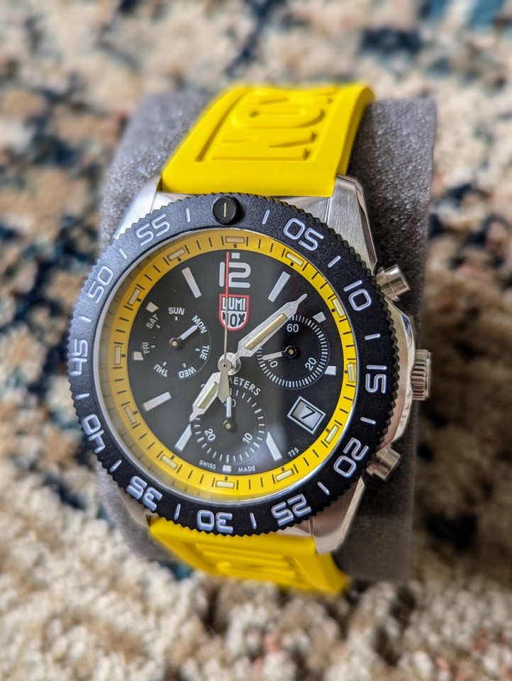 Luminox Pacific Diver Yellow Sapphire XS.3145 Black Dial Chronograph ...