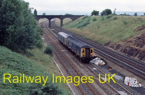 Railway Photo - Gloucester class 128 parcels DMU's approaches Chester ...