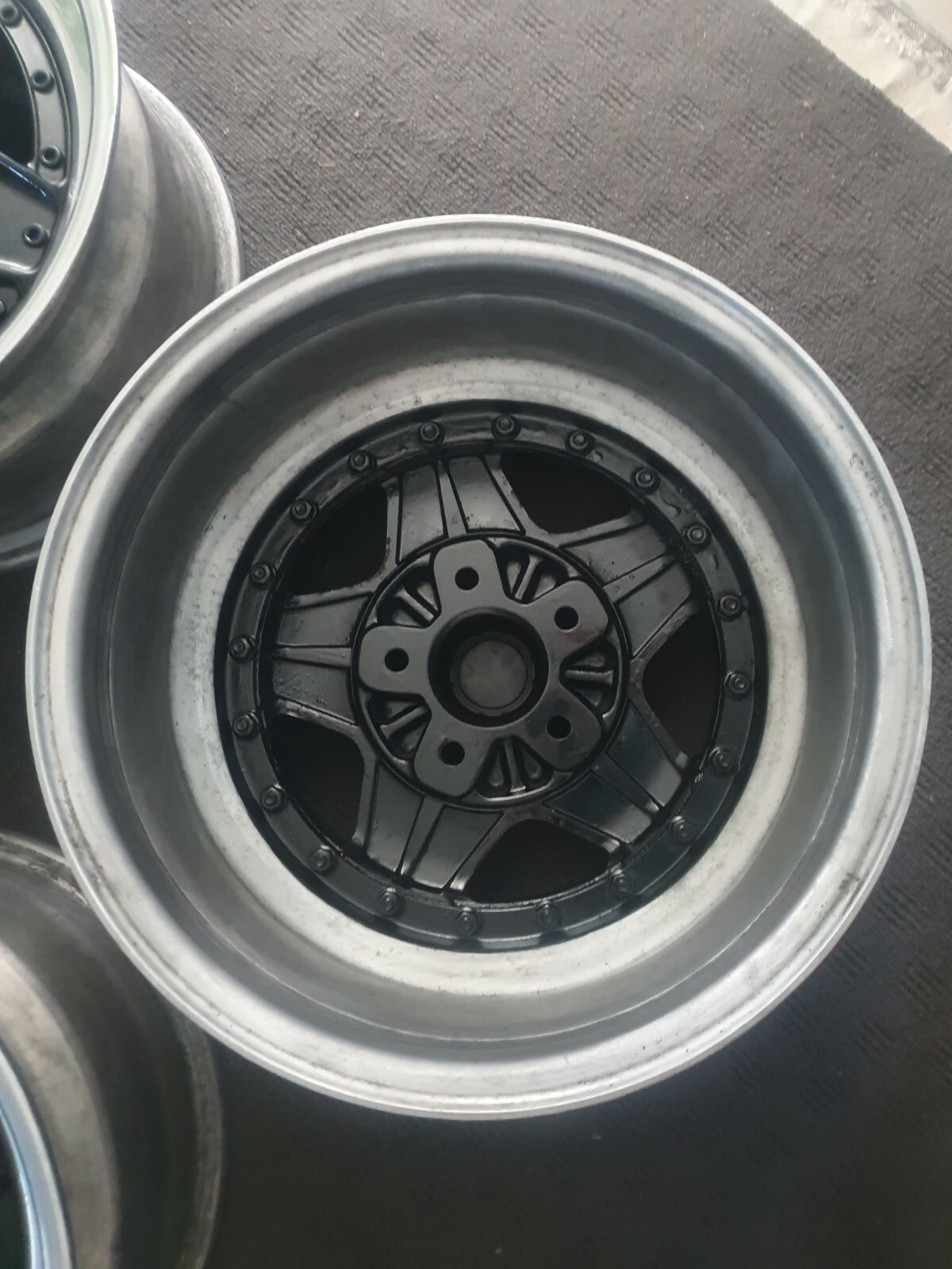 Simmons B45 16 x 8 3 piece set 4 suit Holden Commodore VB - VZ Brock ...