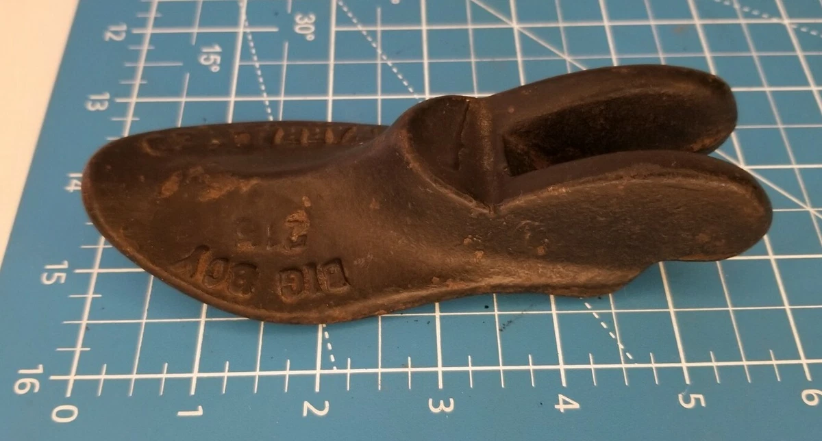 Cobbler Shoe Form