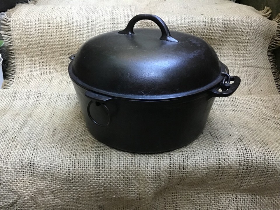 Vintage Favorite Piqua Ware Cast Iron Dutch Oven #8D Smiley With Trivet ...