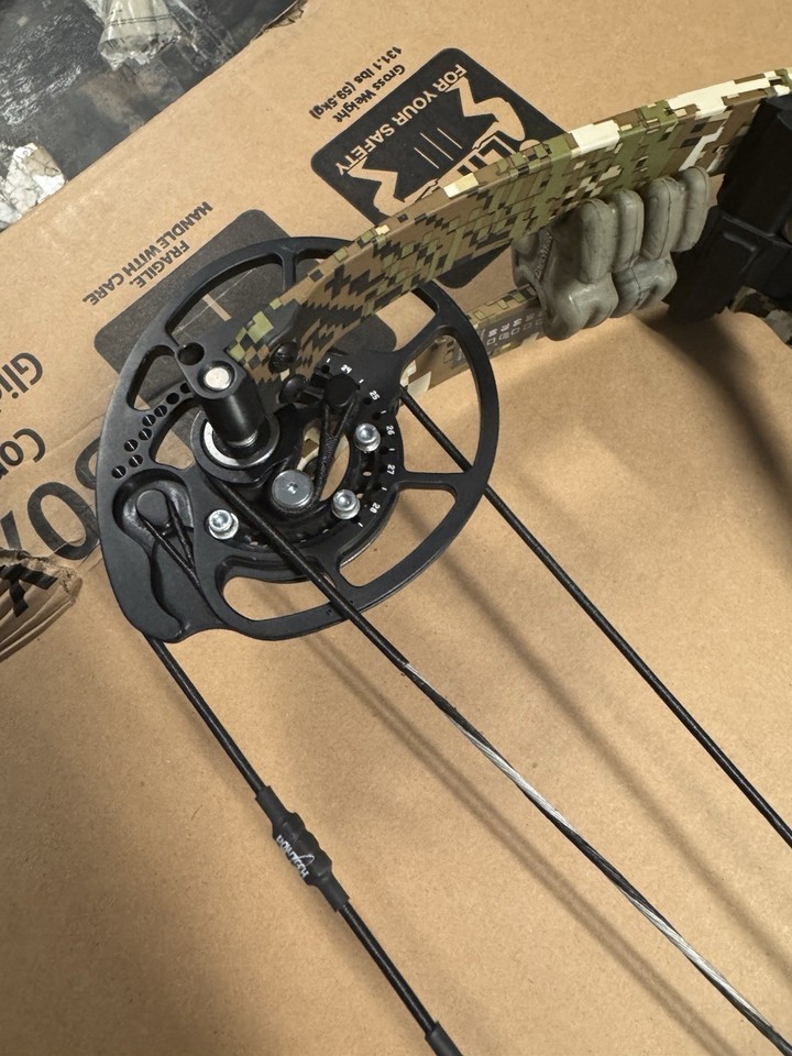Bowtech Solution SD RH 70# Sitka camo | eBay