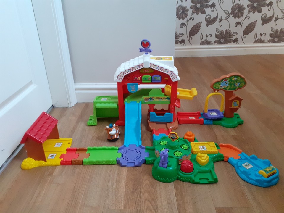 Vtech Toot Toot Animals Farm Bundle Inc Track Set, Chicken Coop ...