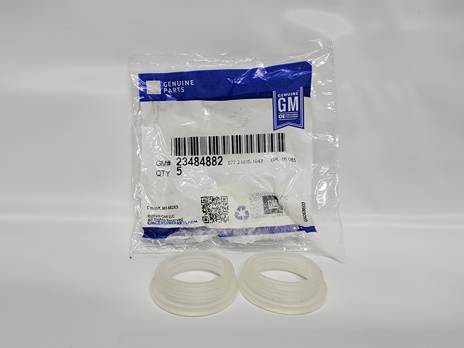 LOT OF 2 GENUINE GM OEM Wiper Washer-Windshield-Level Indicator Grommet ...