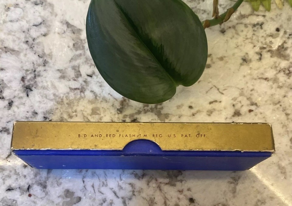 Vintage Oral Glass Thermometer Red Flash Fever Box Bexton, Dickson ...