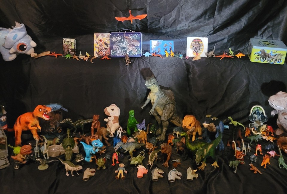 Jurassic World Dinosaur Lot Of ONLY 6 Random dinos Wild roar hammond ...