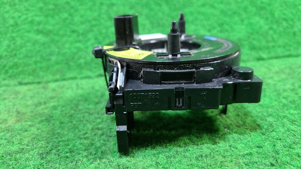 VOLKSWAGEN AMAROK AIRBAG MODULE/SENSOR CLOCKSPRING, P/N 6R0959654, 2H ...