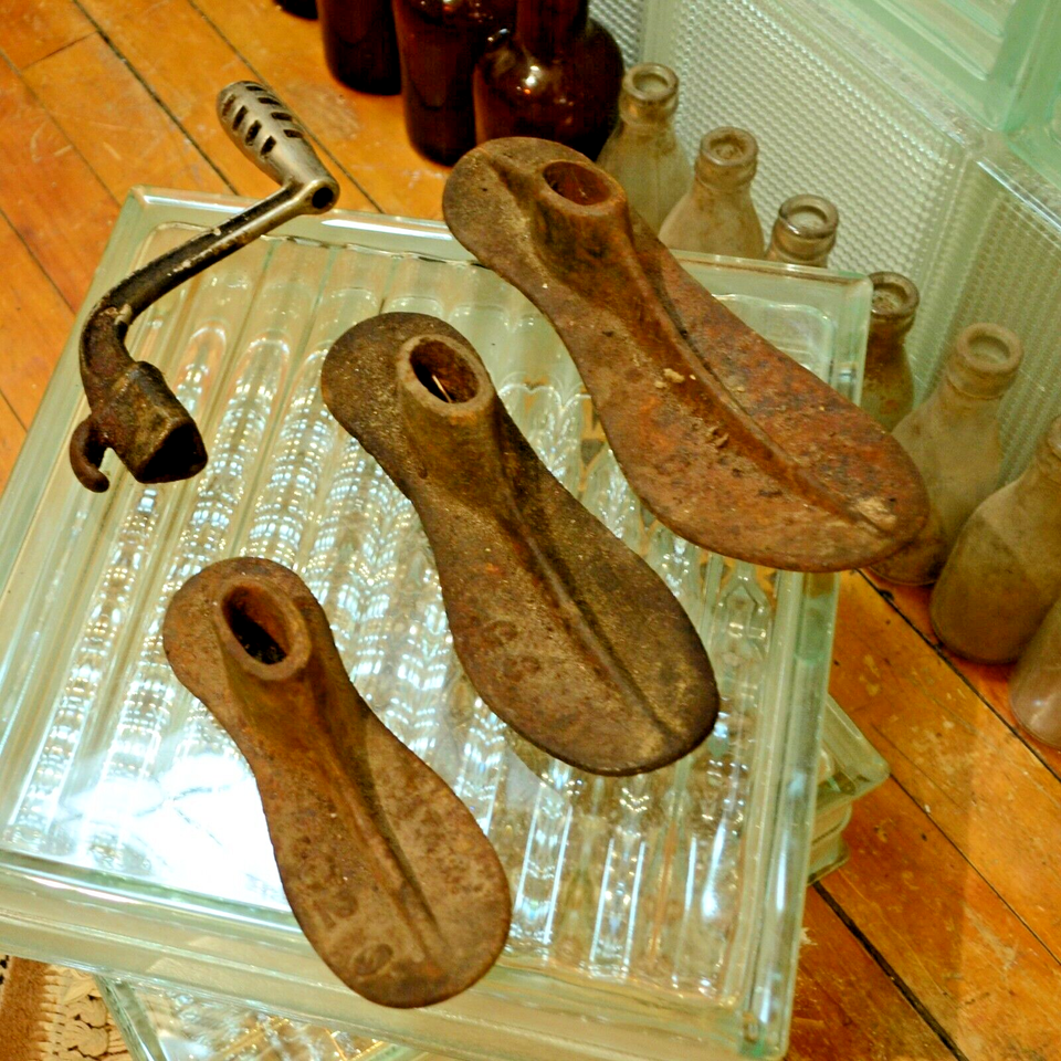 Vintage Shoe Cobbler Cast Iron Shoe Repair Forms and Stand C2 C3 C4 ...