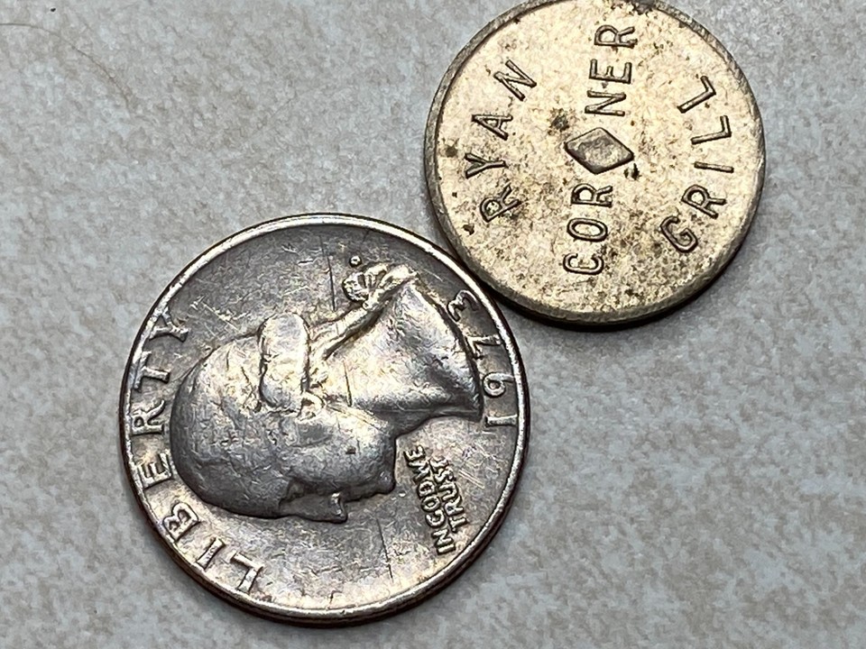 Ryan Corner Grill St Paul MN Pinball Arcade Jukebox Trade Slot Token ...