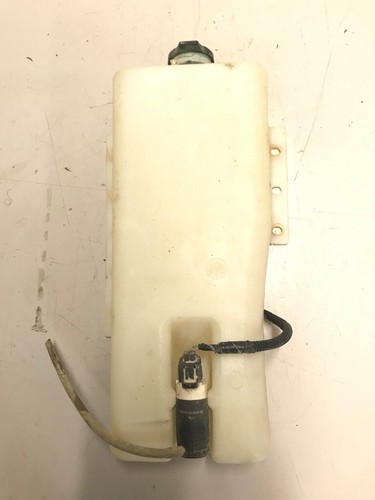 Windshield Washer Tank 6 Quart International 3728178C92 3728177C91 ...