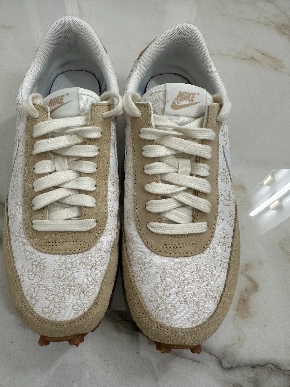 Women’s Nike DayBreak SE Sesame Flower Sneakers DR555… - Gem