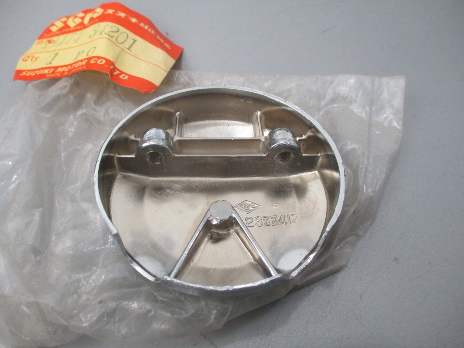 NOS Suzuki OEM Cylinder Head Cover Cap 1981-1983 GS650 11174-34201 | eBay