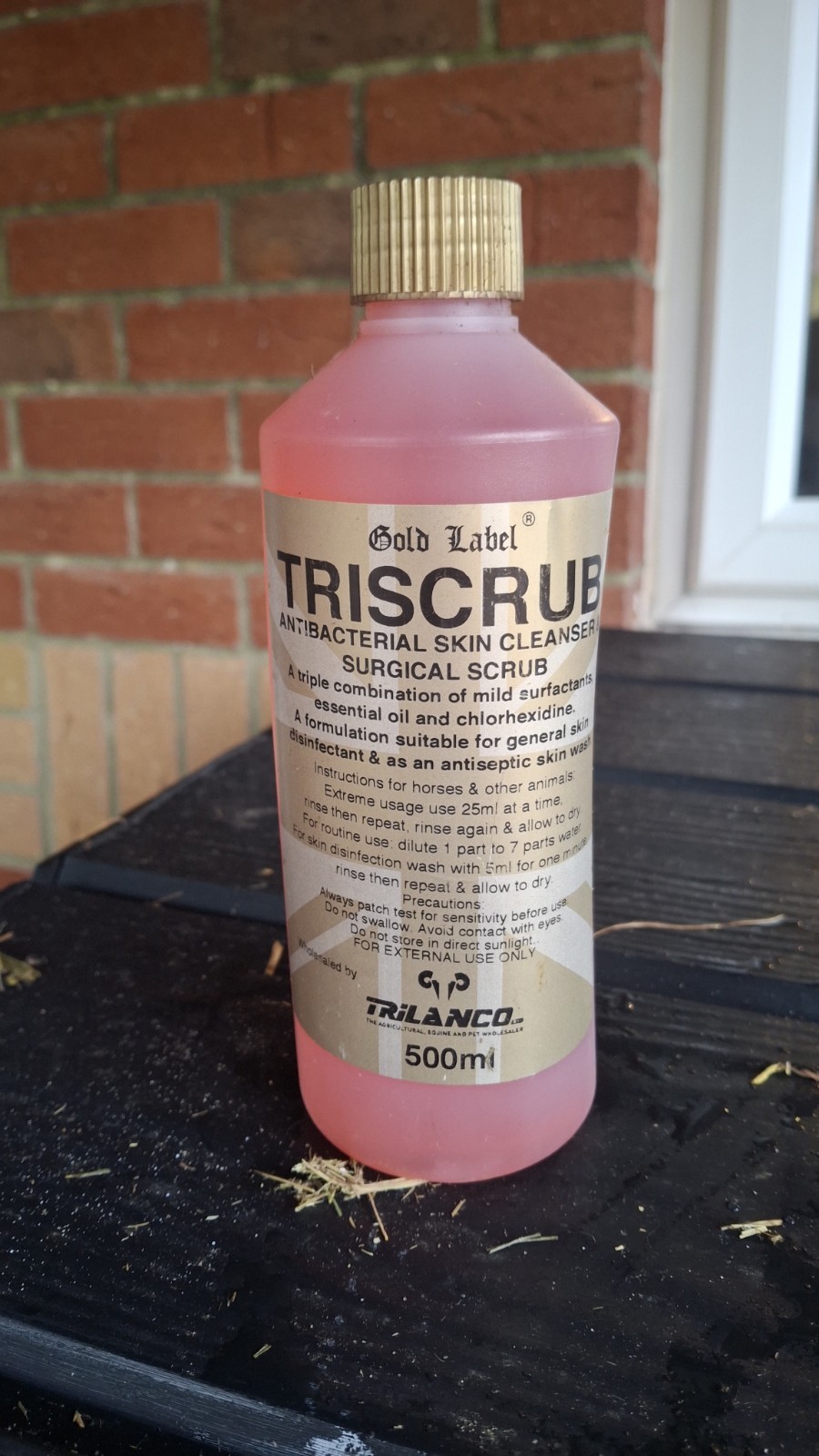 Gold Label Triscrub Antibacterial Skin Cleanser & Scrub (Hibiscrub ...
