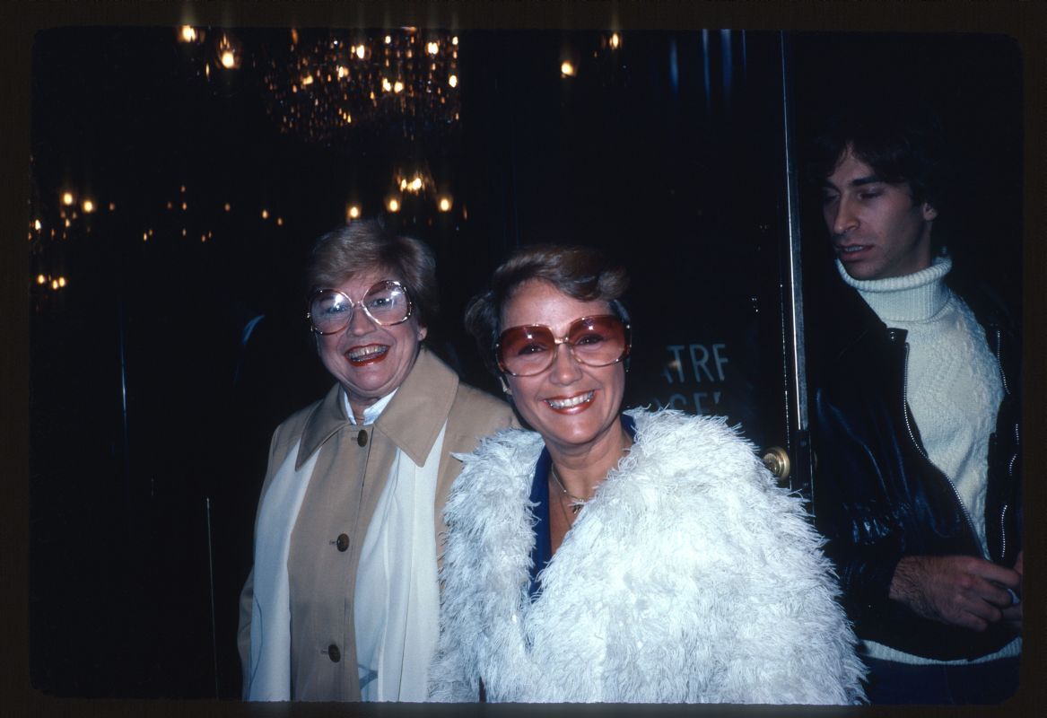 1980 MAXENE ANDREWS & LYNDA WELLS Live Candid Original 35mm Slide nb | eBay