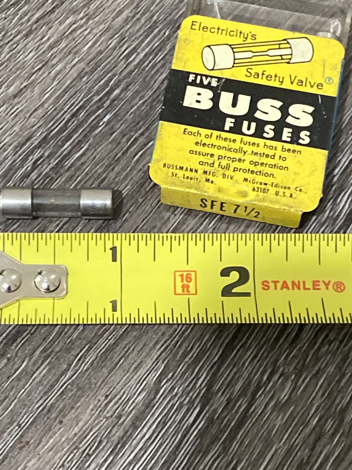 Vintage Fuse Tins Buss Lloyd Littelfuse Balkamp Automotive Fuses 15 Pcs ...