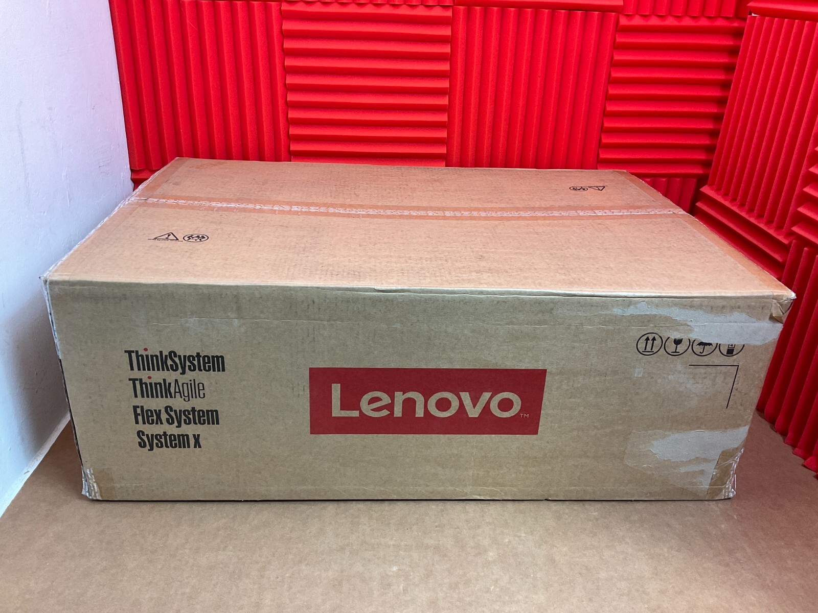 Lenovo ThinkSystem DE4000H Hybrid Storage Array (7Y75A000WW) for sale ...