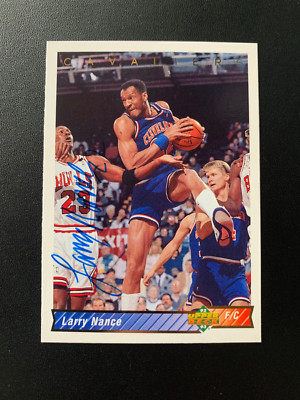Larry Nance Signed 1992-93 Upper Deck Card Cleveland Cavaliers ...