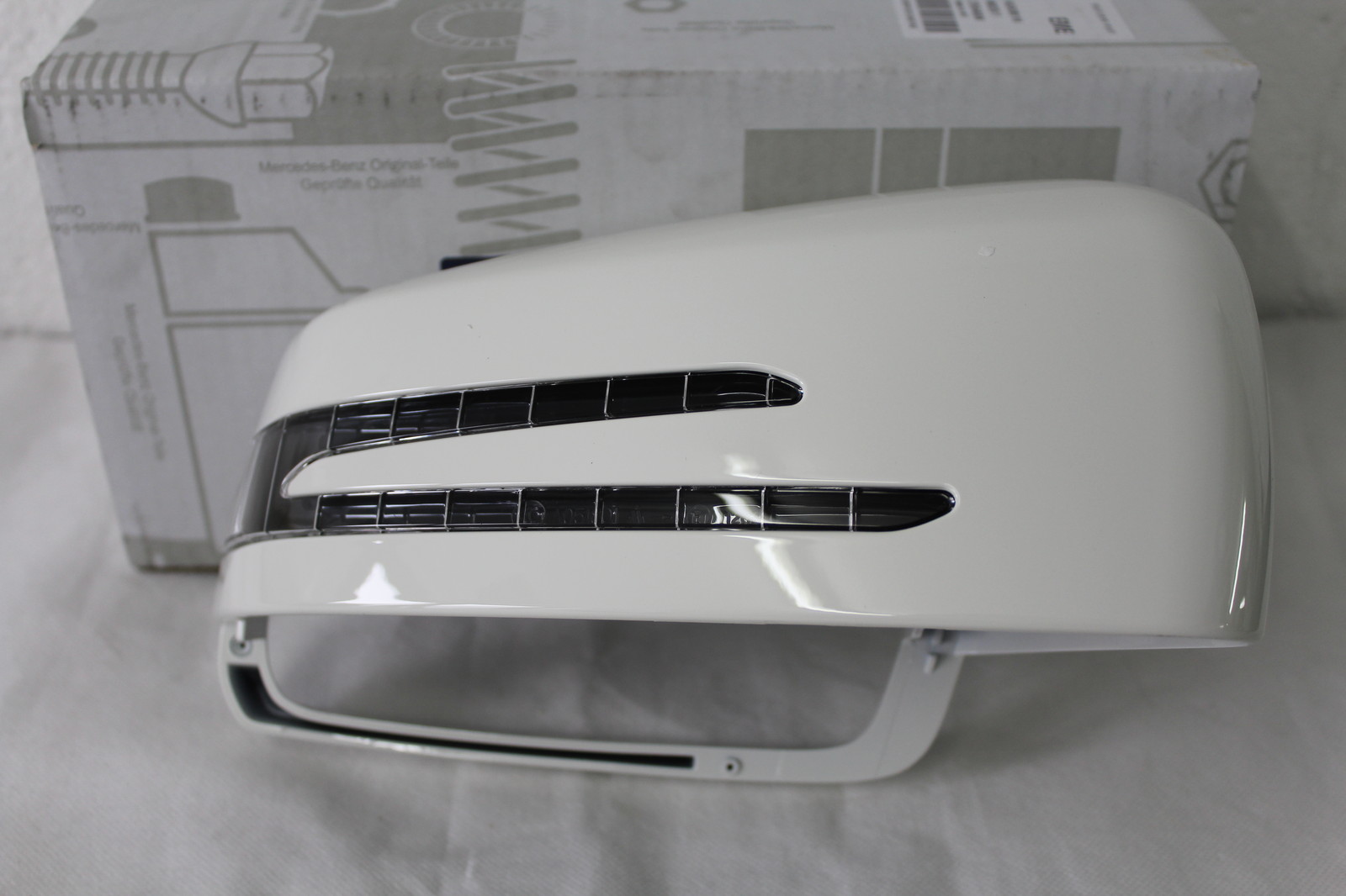 Genuine Mercedes-Benz RH Painted Mirror Housing with Indicator ...