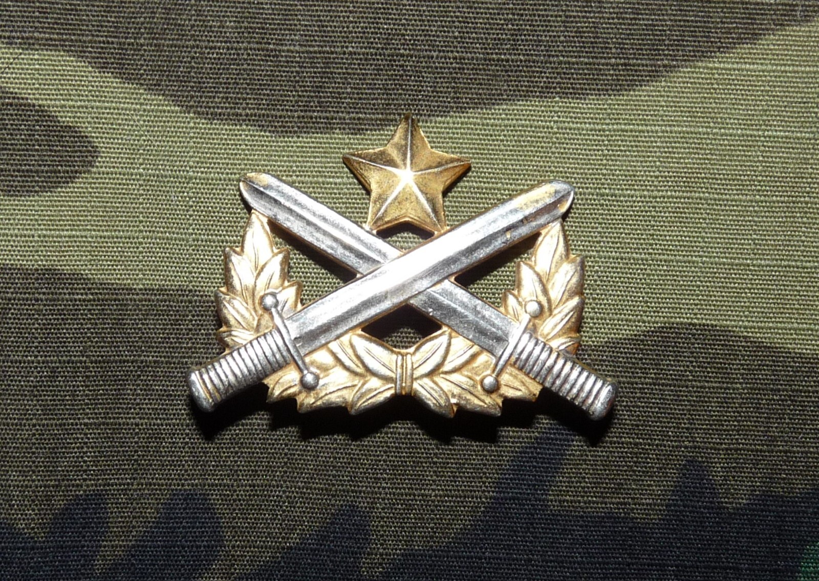 Vintage Republic of Vietnam ARVN Army Ranger Metal Qualification Badge ...