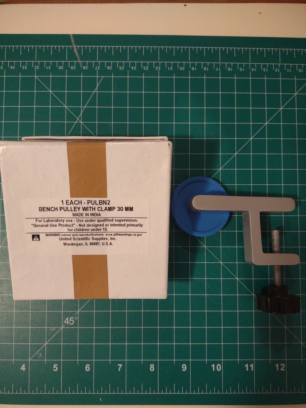 Scientific Deluxe Bench Pulley with Clamp, Vertical, Steel Frame, 30 MM ...