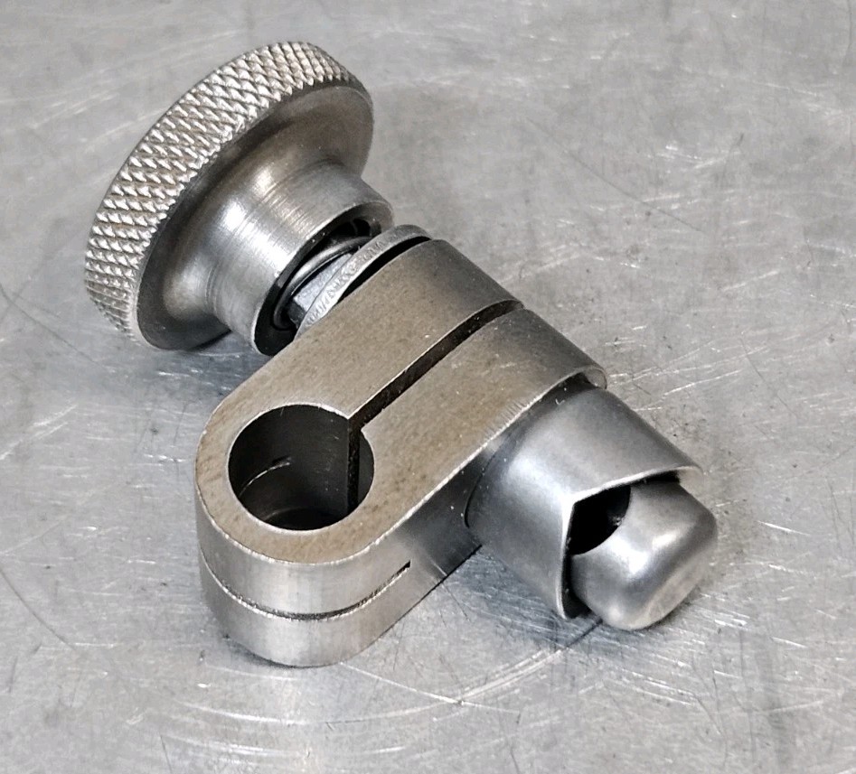 Starrett No. 657C magnetic base w/ Starrett No. 196 dial indicator ...