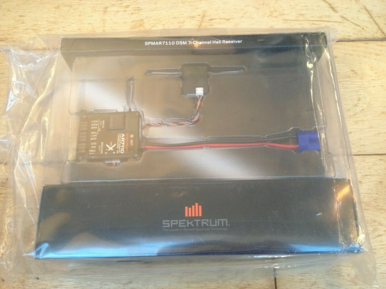 SPEKTRUM SPMAR7110 / AR7110 7-Channel DSM2 / DSMX Heli / Helicopter ...