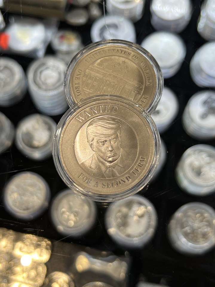 *NEW* 1 Oz Silver Trump “WANTED” for A Second Term mug Shot In Capsule ...