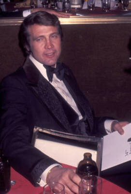 Lee Majors at 34th Annual Golden Globe Awards on January 29 1977 a- Old ...