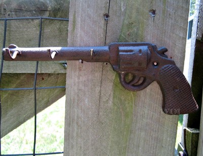 Rustic Western Country Cowboy Revolver Hand Gun Pistol Hanging Key Hook ...