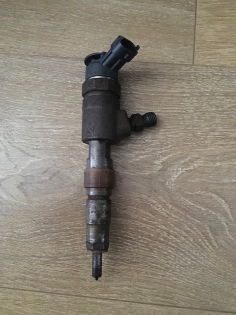 2013 PEUGEOT 208 1.4 HDI SET OF DIESEL INJECTORS 0445110339 for sale ...