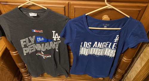 2 Shirt LOT "Fly the Pennant" 2017 Stadium Purchased Shirt & MLB ...