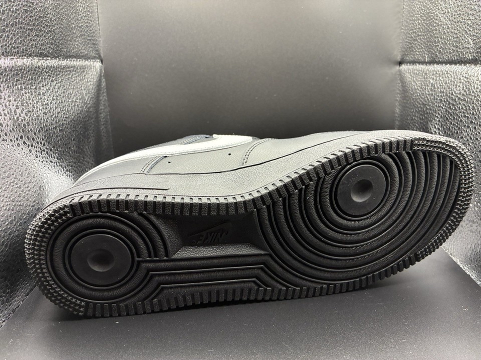 Nike Air Force 1 Low Black White Trainers – New With Tags – With Box ...